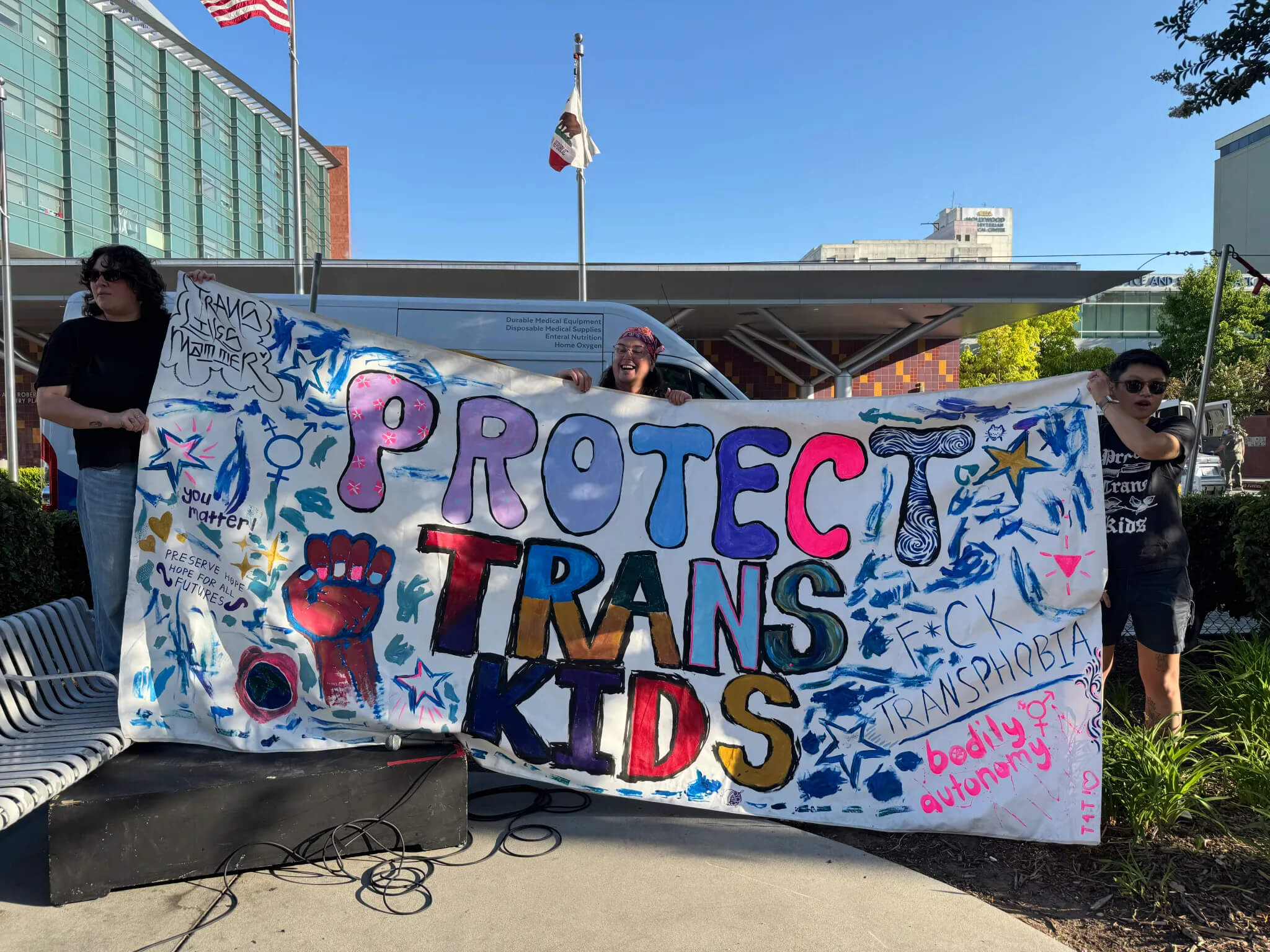 Hundreds Gather Outside of CHLA to Protest Closure of Trans Youth ...