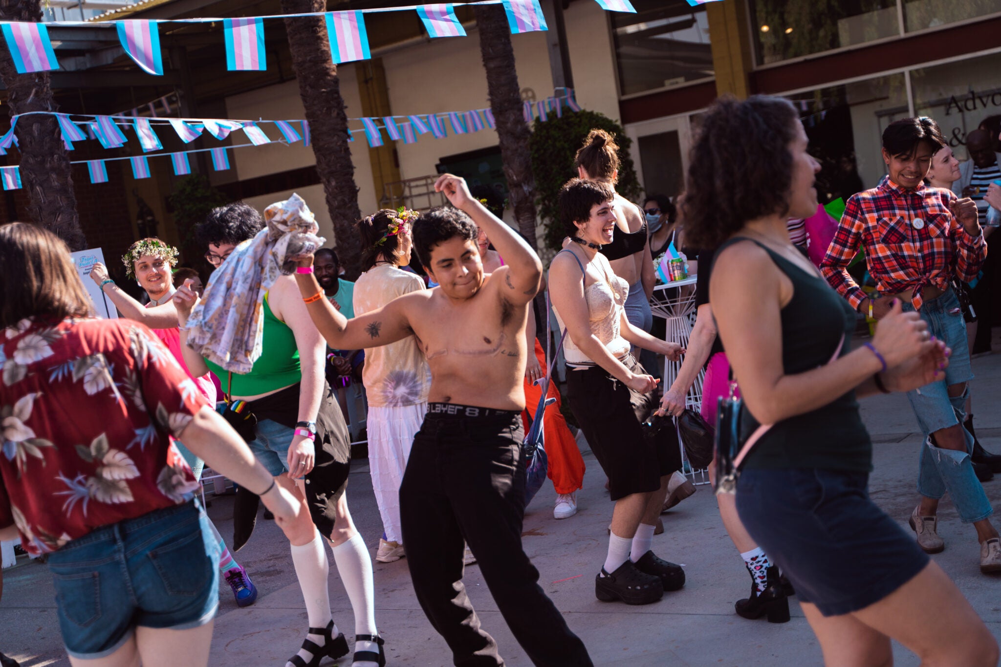 Trans* Lounge - Los Angeles LGBT Center